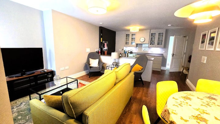 Modern City Centre Luxury - Sleeps 6 - アイルランド ゴールウェー