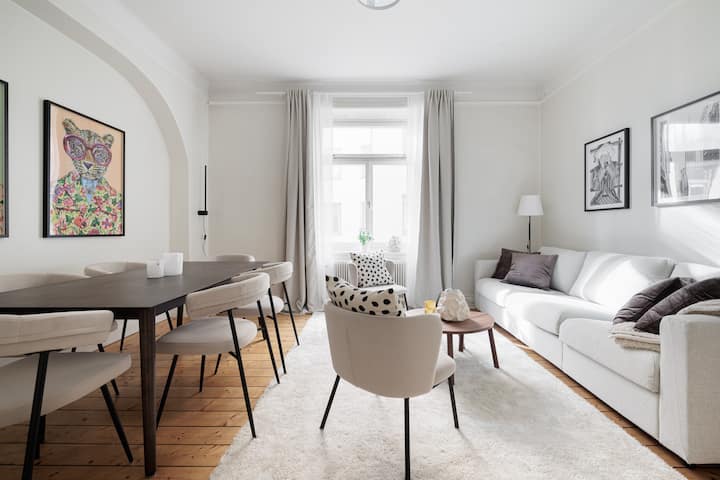 Prime Location Apt. With Comfort For 6 Guests - Estocolmo