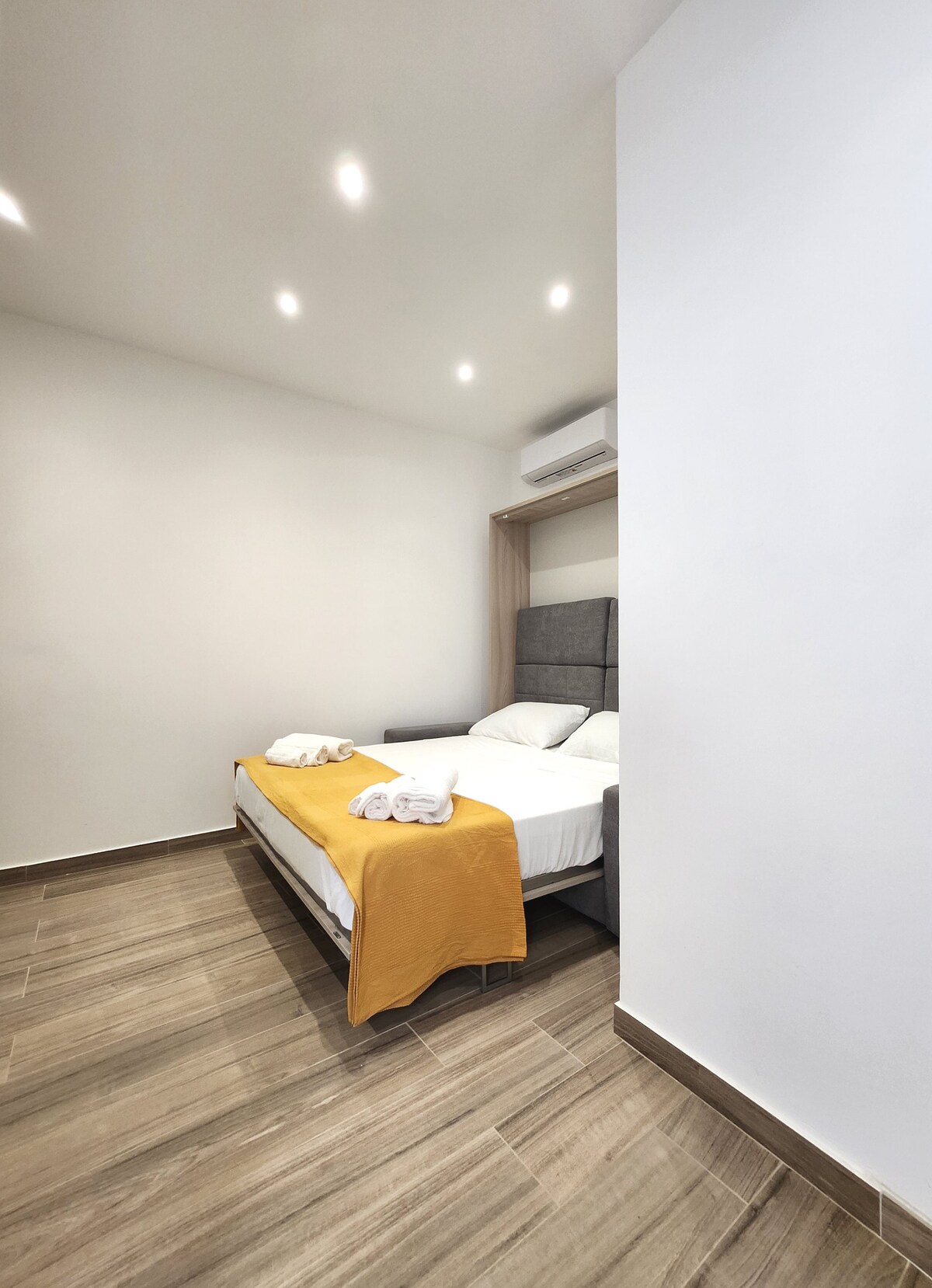 La Casa di Elio 1 - Studio-Apartment - Wohnungen zur Miete in Syracuse ...