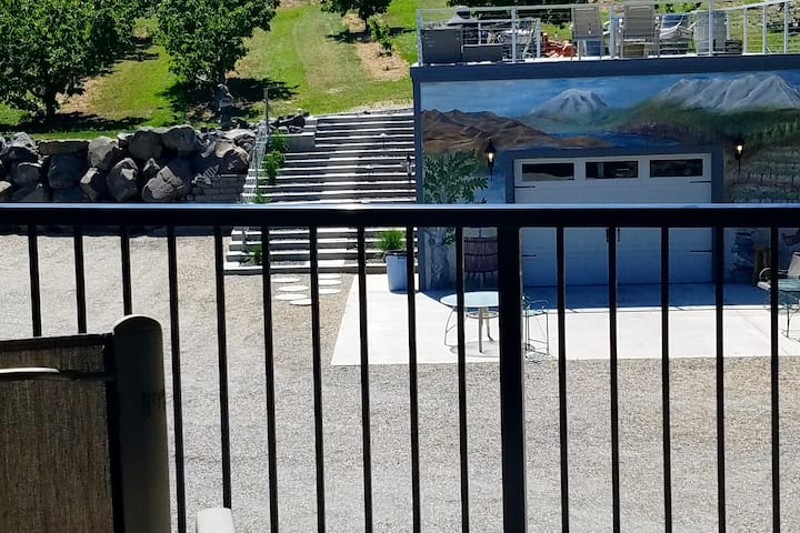 Santina Suite - Pasco, WA