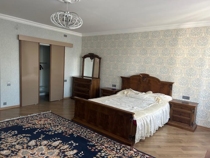 Cozy 2-bedroom Apartment - バクー