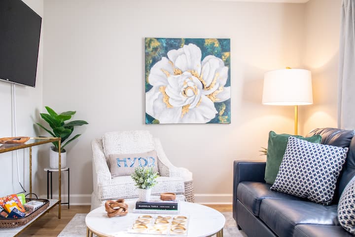 The Magnolia Grove 2br Apt By Velvet Ditch Villas - Oxford, MS