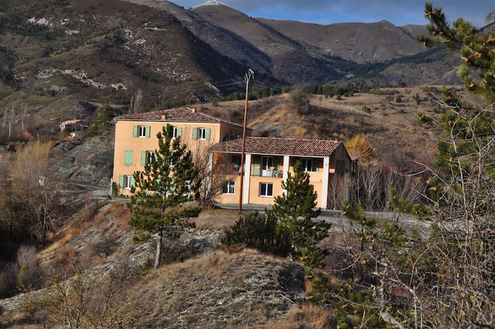 Grand Gite De Groupe (28 Couchages) - Digne-les-Bains