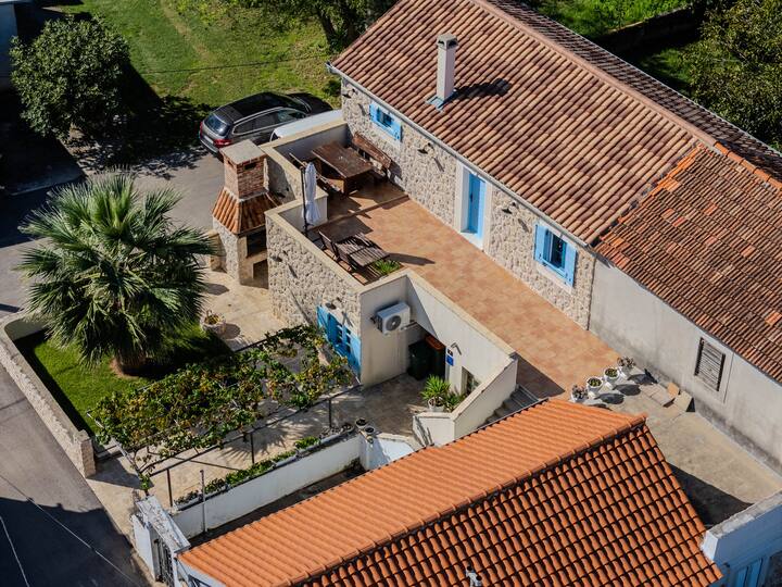 Holiday House Maja In With Three Bedrooms - Verchè