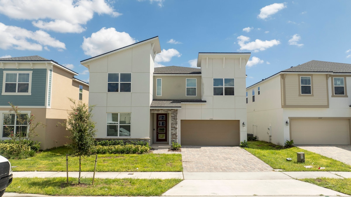Gorgeous New 9 Bedroom Home - Houses for Rent in Kissimmee, Florida ...
