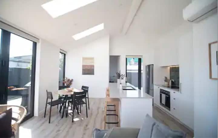 A Hideaway On Harris - Mount Maunganui