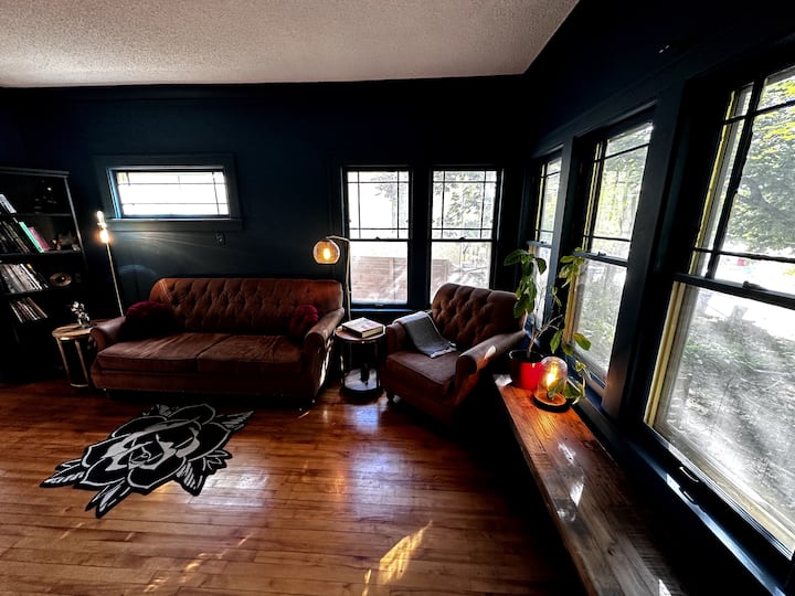 Art District Retreat In Ne Minneapolis - University of Minnesota, Minneapolis