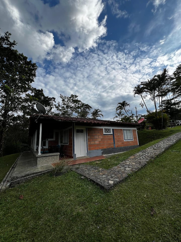 Yarumito Finca Hotel - Cabaña Tulipán - Barbosa