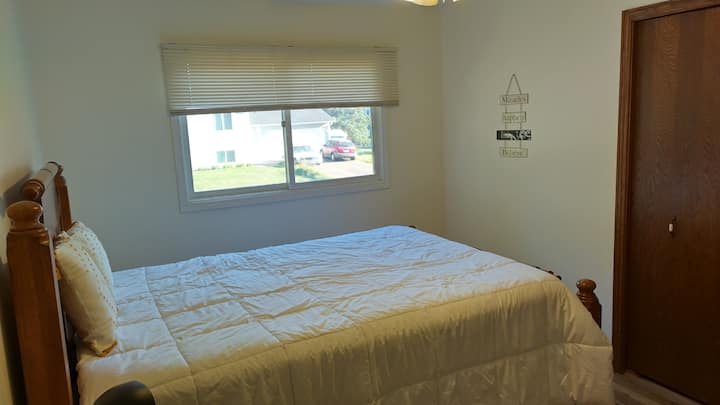 Cozy 3br Retreat In Maple Grove - Maple Grove, MN
