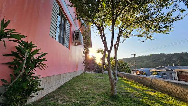 Casa Completa Com Fogão A Lenha E Churrasqueira - Garibaldi