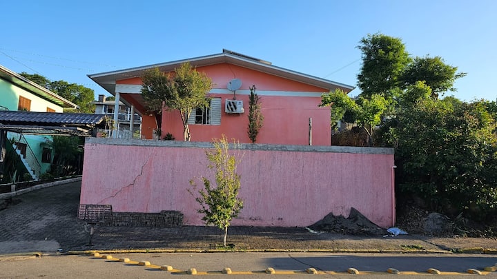 Casa Completa Com Fogão A Lenha E Churrasqueira - Bento Gonçalves