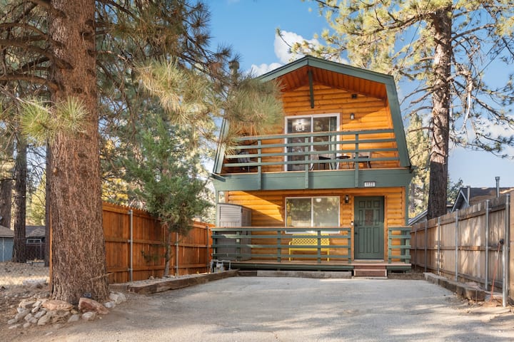 Fire Pit, Bbq, Walk To Oktoberfest And Snow Play - シュガーローフ, CA