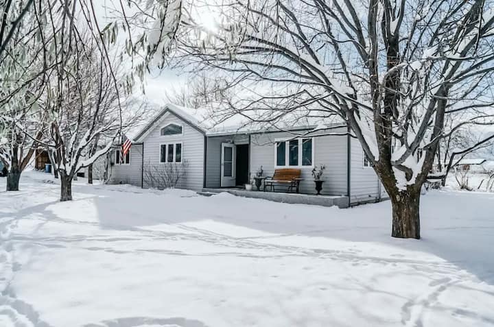 Country Retreat - Big Bear Lake, Montana