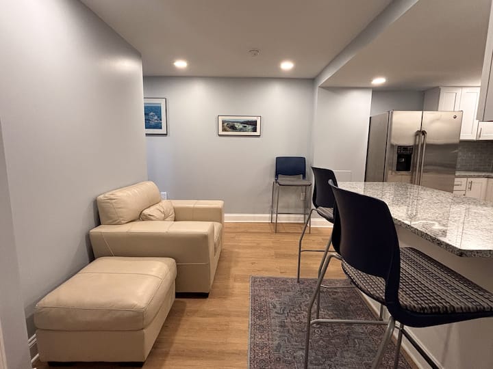 Guest Suite In Gaithersburg - Gaithersburg, MD