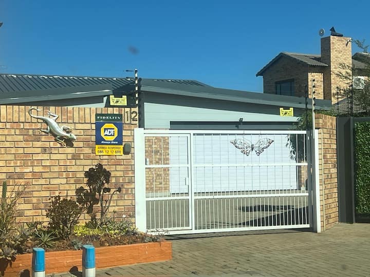 Classy, Cosy And Secluded Home. - Bloemfontein