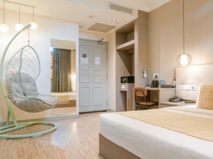Premium Queen In Joo Chiat, Near Paya Lebar Mrt - Tampines