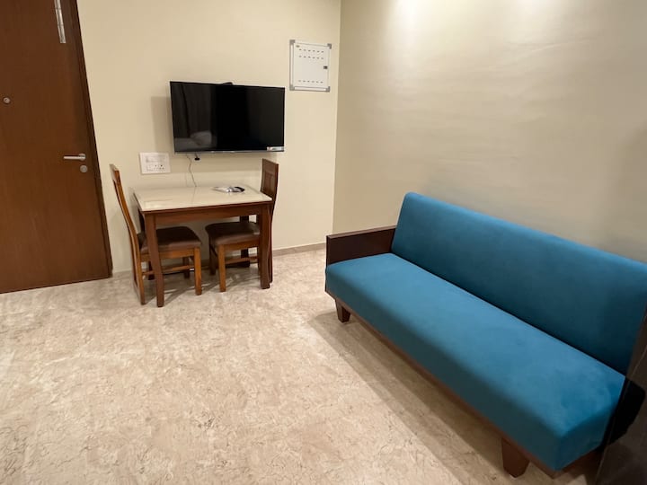 High Rise Ac Lakeview Studioapt.@hiranandaniestate - Thane