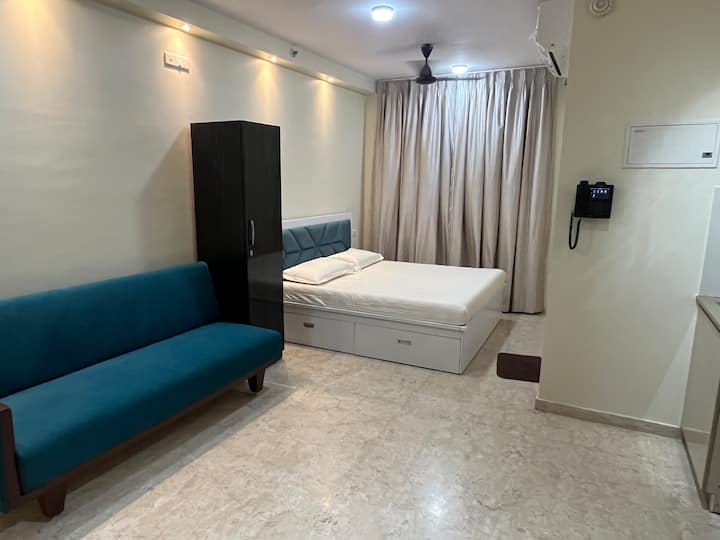 Serene Lake View Studio @Hiranandani Estate Thane - Thane