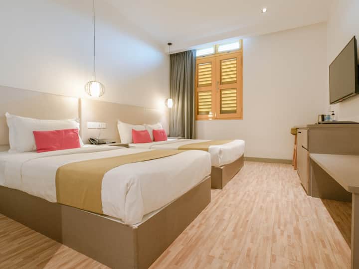 Family Deluxe In Joo Chiat, Near Paya Lebar Mrt - Changi