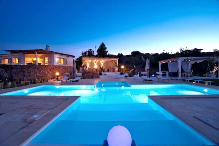 Paradise White-dream Villa With Xxl-pool - San Teodoro