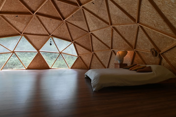 Domo Mandorla - Laredo, España