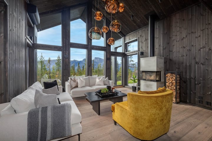 Flott Ny Hytte Ved Gravset - Skrøyvestølane