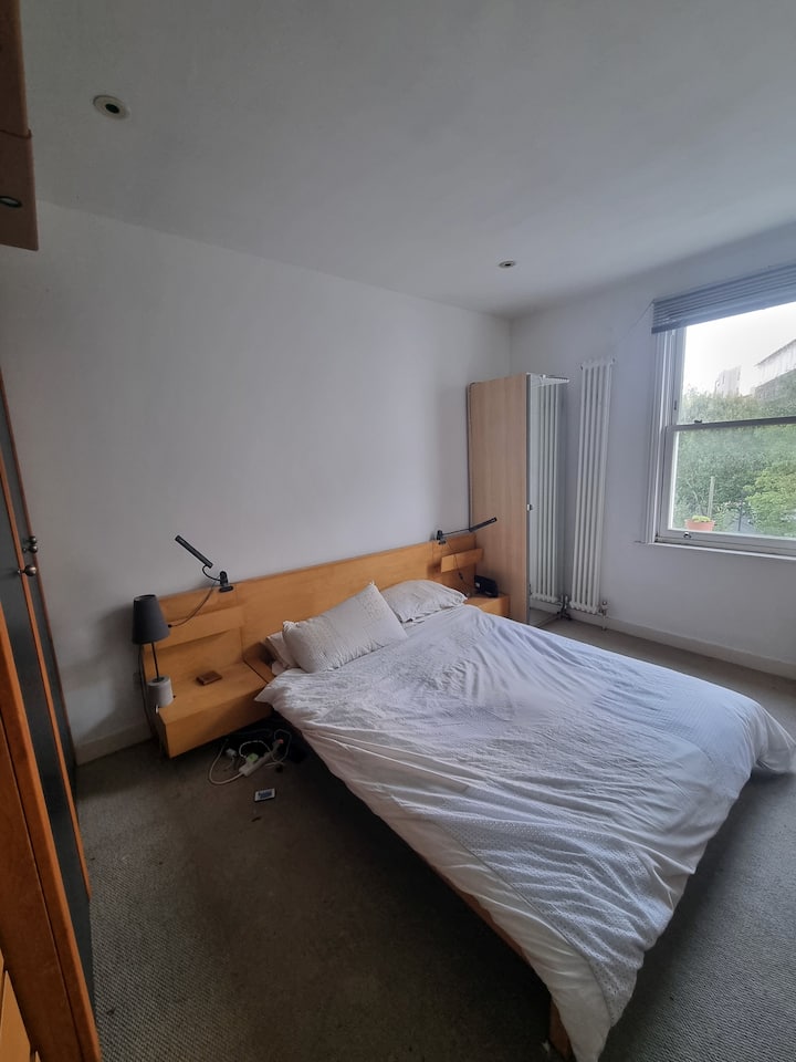 Cozy & Convenient Z-2 Flat – Ideal For Short Stays - Greenwich