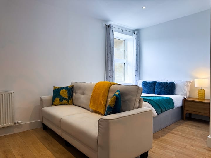 Cosy Central Maidstone Suite | Perfect Location - Maidstone