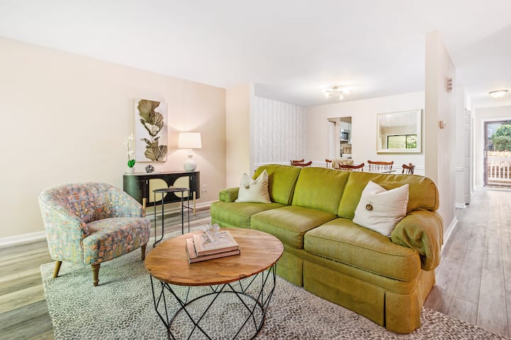 Townhouse In Prime Raleigh Area - 롤리