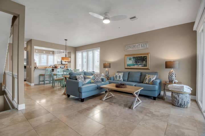 Bayside Bliss Sanctuary - Longboat Key, FL