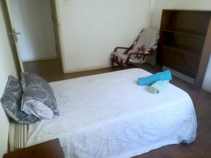 Central Located Single Bed Bedroom Close To Shops - 馬布多