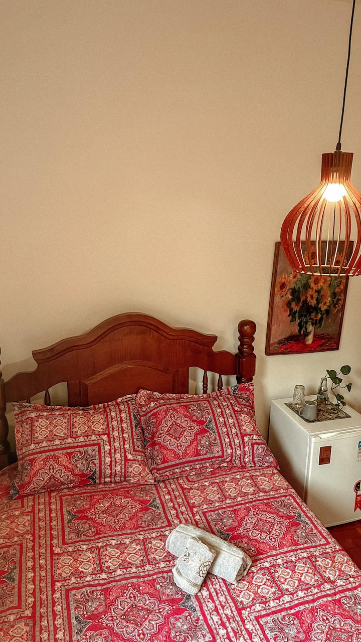 Casa Bem Localizada Com Garagem E Ar Condicionado - Campo Grande