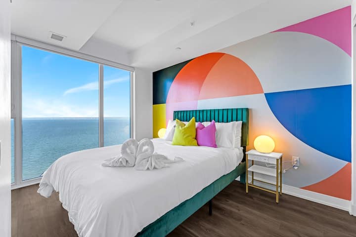 Ibiza-inspired Condo W/waterfront View | Sleeps 4 - Burlington