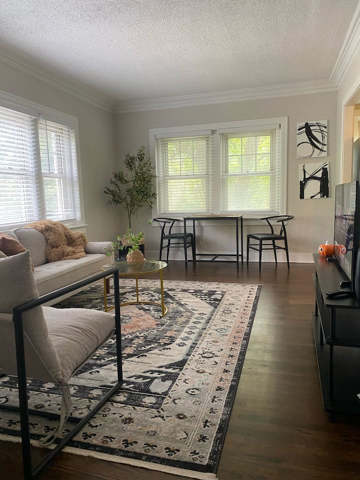 Restful Place/1br/new Release - Kansas City, MO