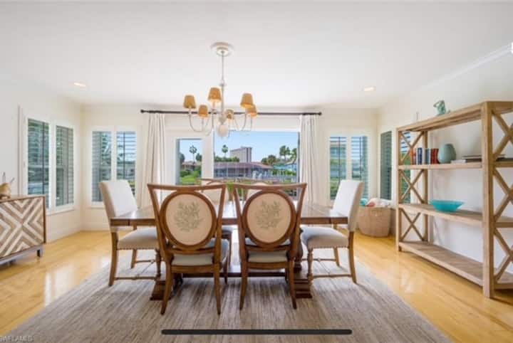Island Oasis Beachy Bungalow - Marco Island, FL