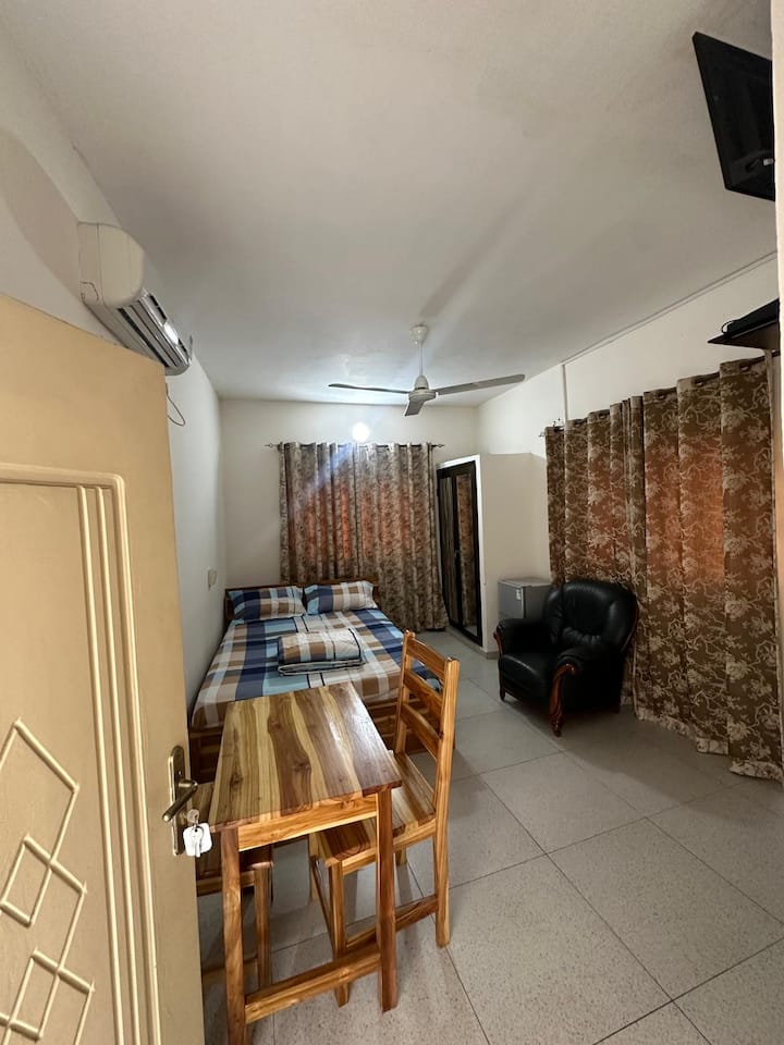 Studio/une Pièce - Lomé