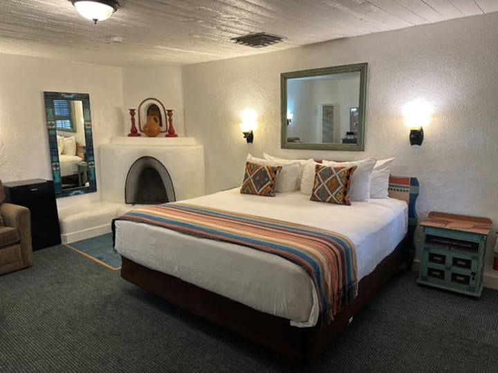 Deluxe King At Historic Taos Inn - Taos, NM