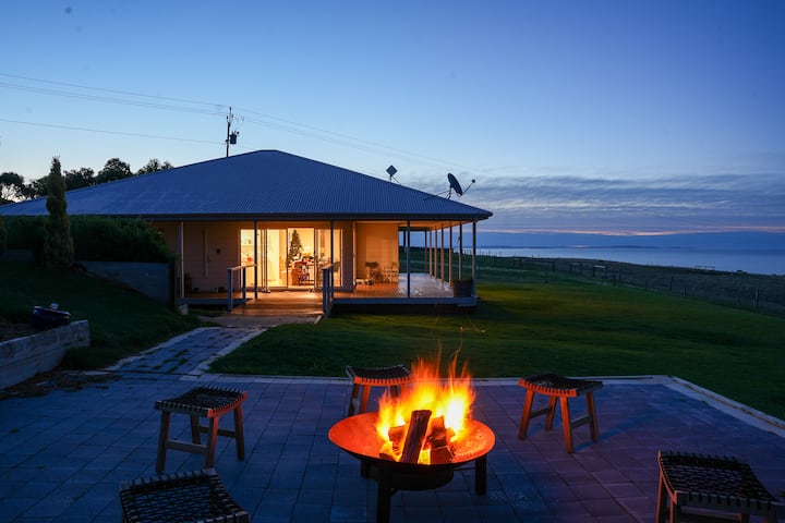 15% Off Weekly | Ocean-view | Penneshaw Lookout - Kangaroo Island