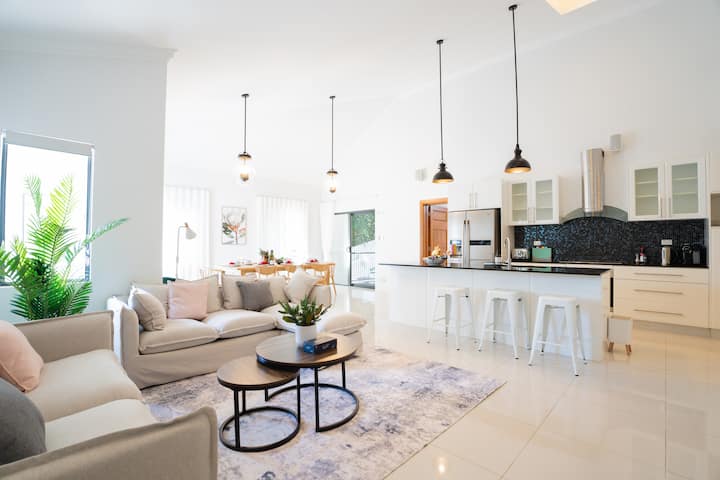 Warm Family Nest 5 Bedrooms - Brisbane