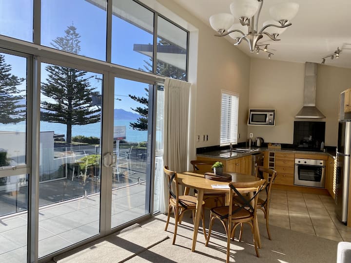 First Floor Apartment With Ocean Views - Kaikōura