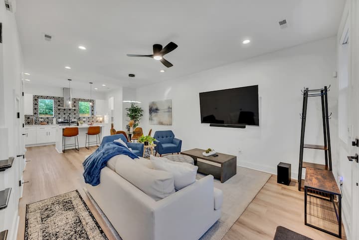 Cozy Modern Townhouse In East Nashville - Nashville, TN
