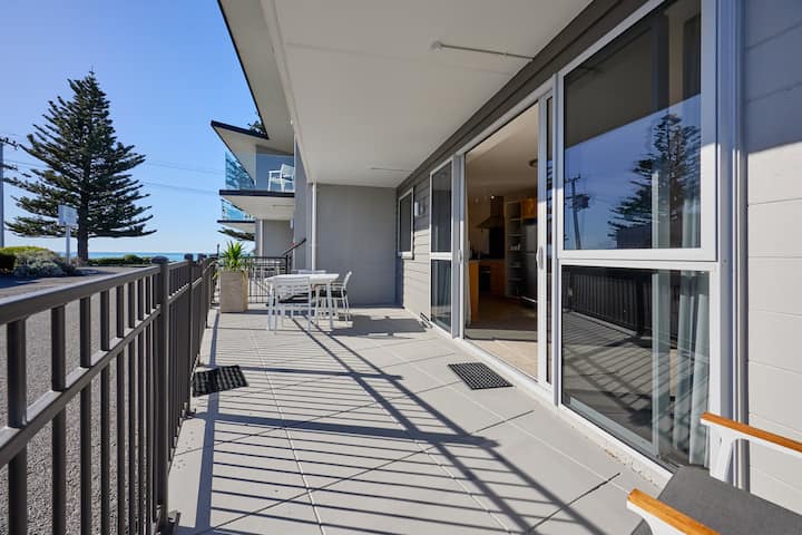 Ground Floor Apartment W/ Partial Ocean Views - Kaikōura