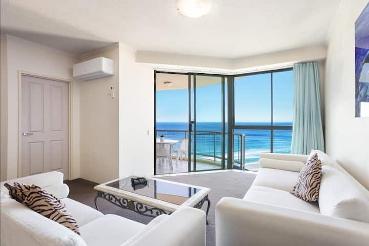 Spacious Ocean View 1-bedroom + Parking In Surfers - Surfers Paradise