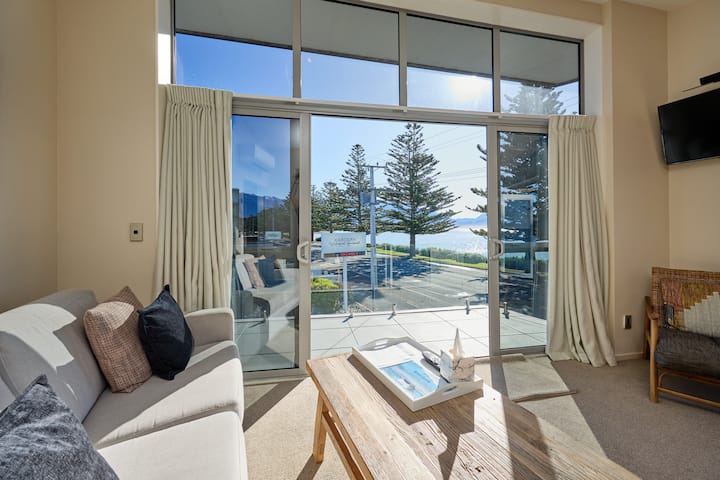 Waterfront Deluxe 2 Bed Apartment - Kaikōura