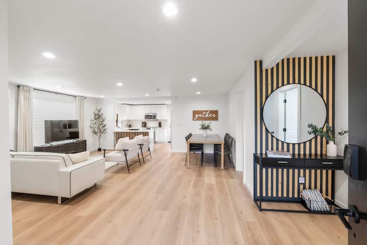 Eden By The Farm Iwalk To Farm 12 &Fika Coffe Shop - Lake Tapps, WA