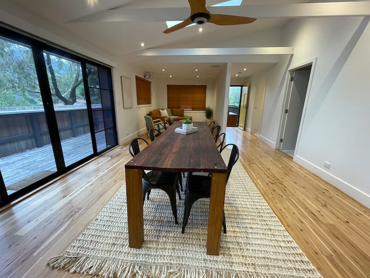 Frankie's Place - Wollongong