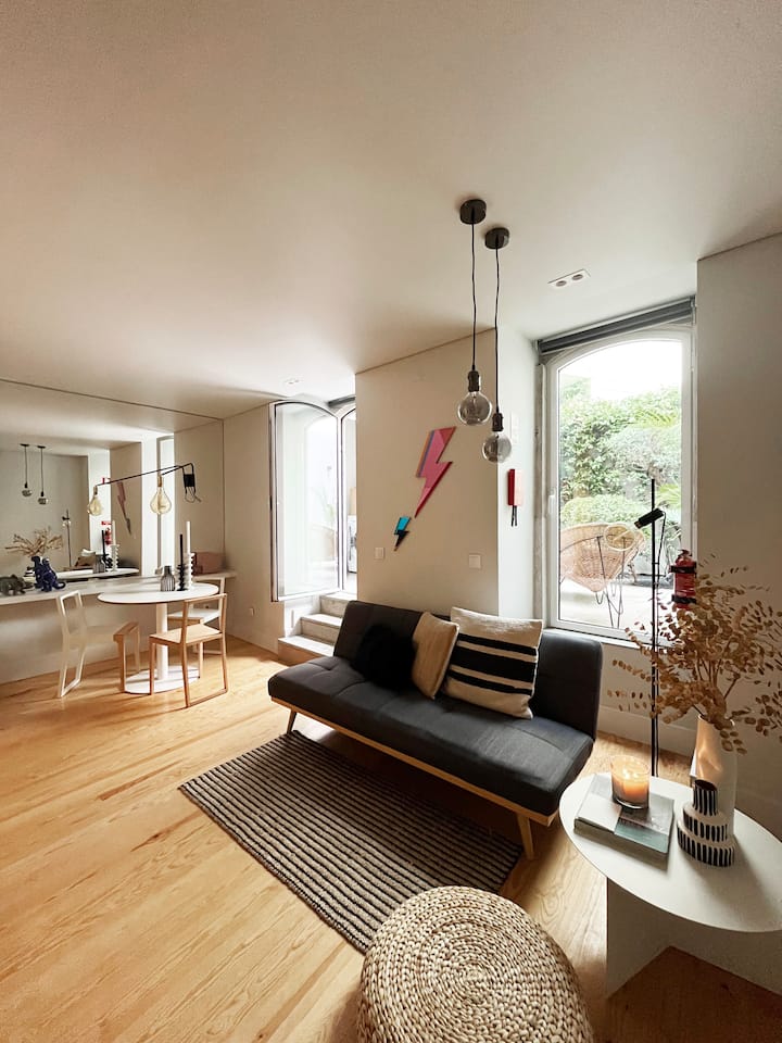 Charming Lapa Apartment With A Private Patio - Lisboa