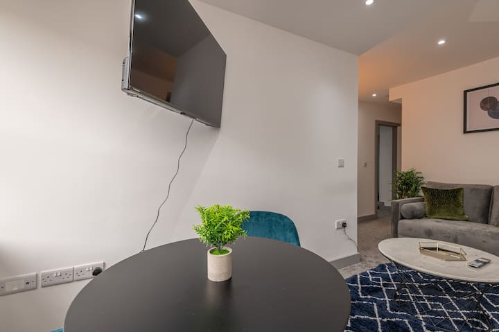 Grosvenor House By Guestz - Wakefield