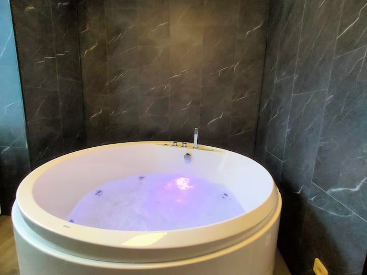 Suite Beaulieu 1-jacuzzi Et Clim - Angoulême