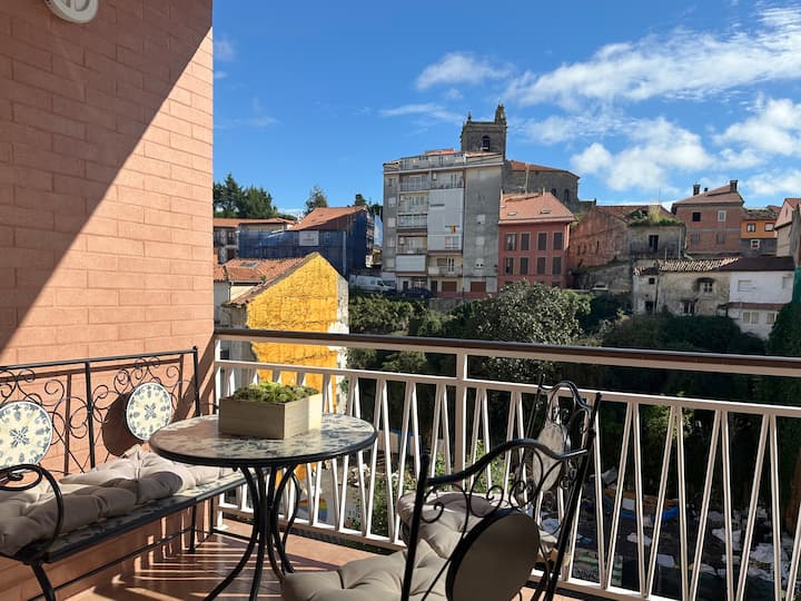 Apartamento En Centro De Laredo - Laredo, España